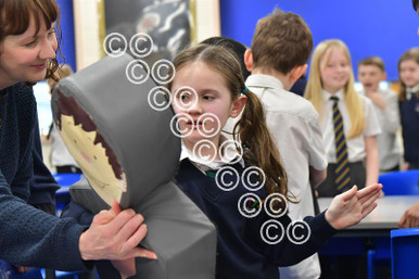 39943961-Pupils from Blakehill Primary School in Idle are learning ...