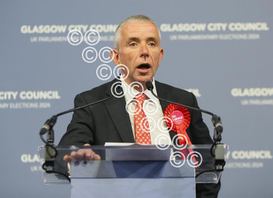 40002131-UK parliament general election 2024 vote count at the Emirates ...