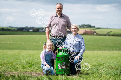 40021643-Alan and Gillian Robb with daughter Molly(6) Ref: RH060824038 ...