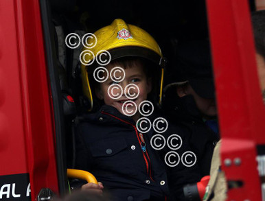 40037741-North Wales fire service Wrexham White Watch visited reception ...