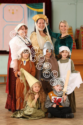 40037719-SWT090209C.Pictures taken at Acrefair School of a history day ...