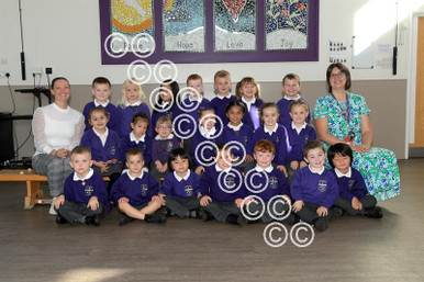 40058685-Mrs Victoria Miller and Miss Carolina Mcdonagh's class at ...