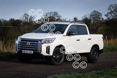 40077976-KGM Musso Saracen 2.2 Diesel engine and.6 speed Auto gearbox ...