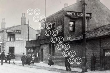 40104644-Here's a relatively early photo showing two pubs i the ctnre ...