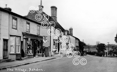 40124488-Village pub - The Crown in Ashdon. Image: The Foxearth and ...