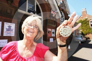 21276276-Victoria Rooms, Milverton ; Antiques Valuation Day ; Jay ...