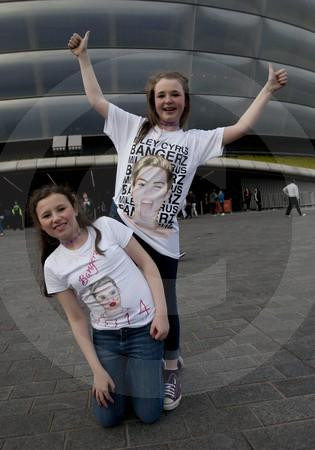 27665419-American Pop Star Miley Cyrus sings live at the HSE Hydro ...