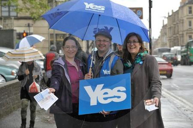 27766154-Picture Nick Ponty Yes Kelvin Campaigners set up on Byres Road ...
