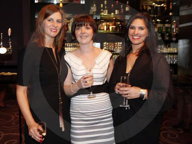 19265657-Glasgow - November 4: L-R Alex Danjoux, Liz Mcgoldrick and ...