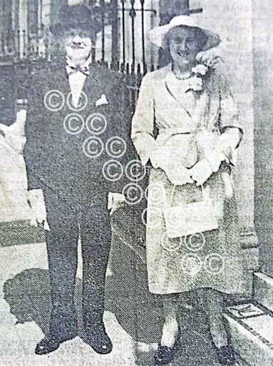 40321923-Welshpool mayor SH Bagshaw and his wife on their way to meet ...