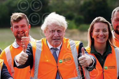 39551822-Prime Minister Boris Johnson centre during a visit to Henbury ...