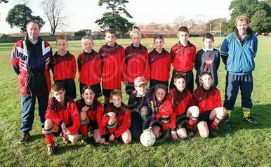 39559348-Highcliffe Hawks u12 s football team - Back L to R Coach Tony ...
