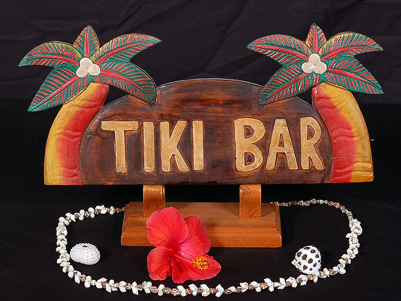Tiki Bar Sign with Palm Trees - Style Hawaii