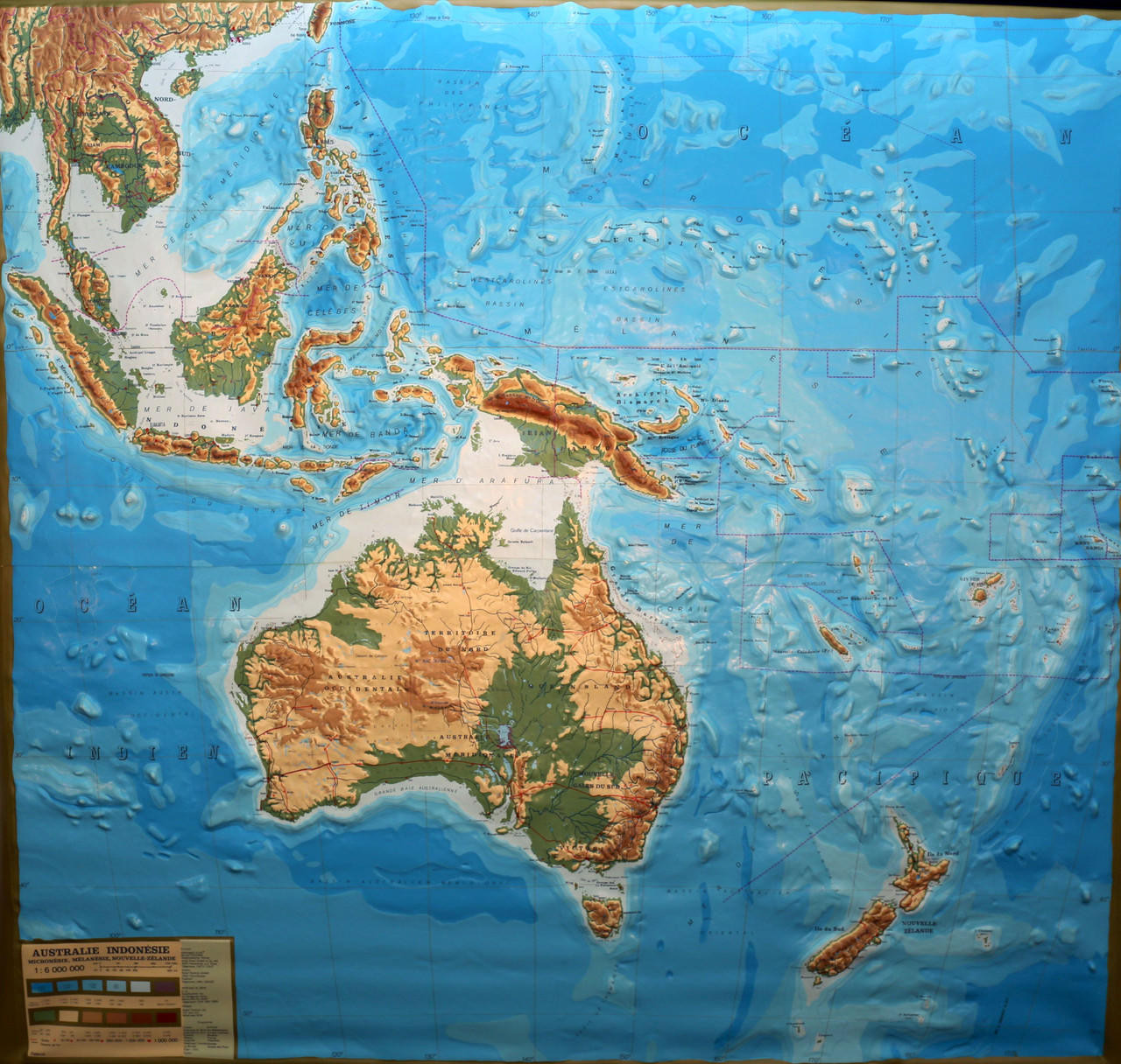 Eurasia Large Extreme Raised Relief Map - French Text Map - Europe and ...