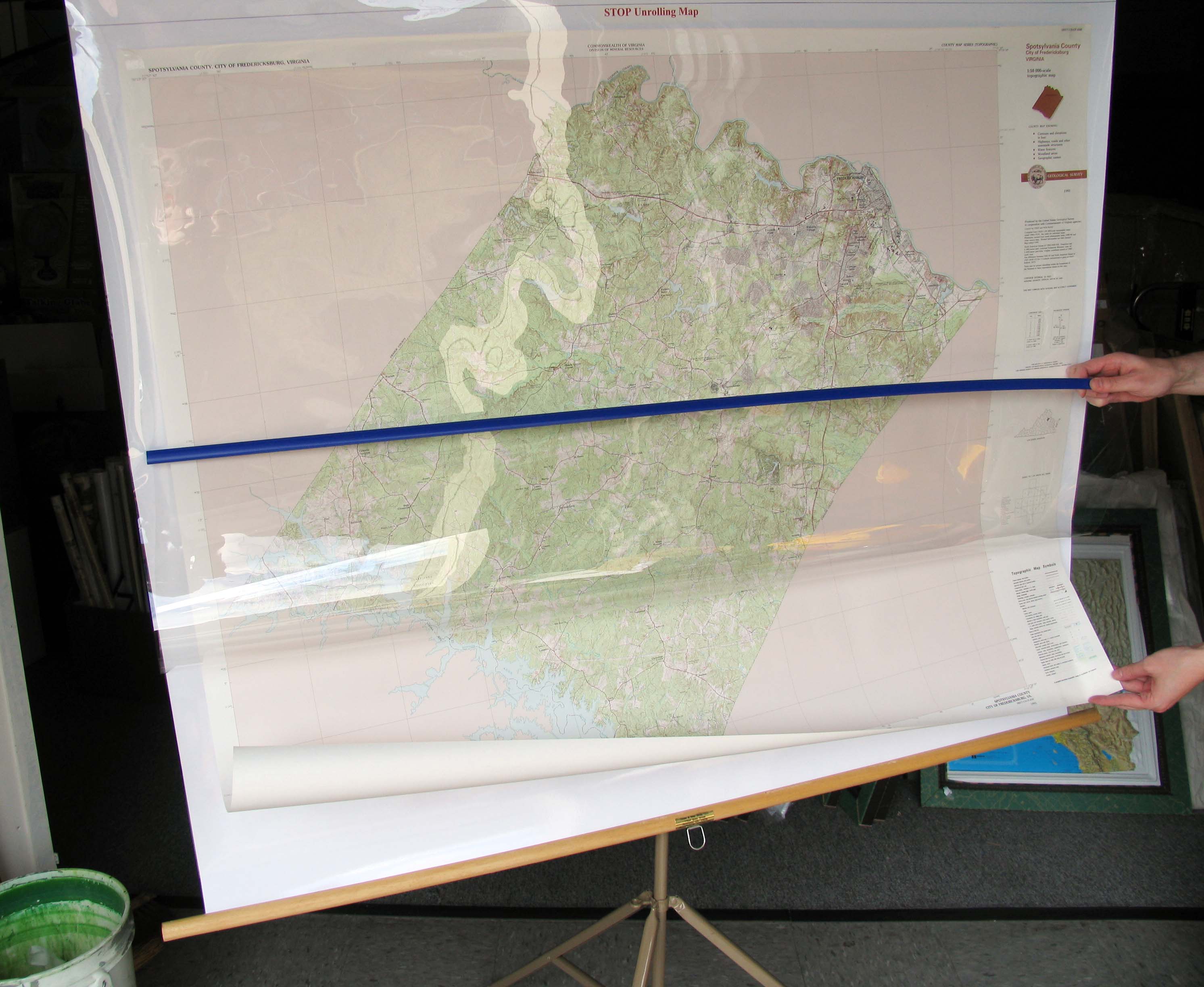 Spring Roller Map Display Holder for Paper Maps | World Maps Online