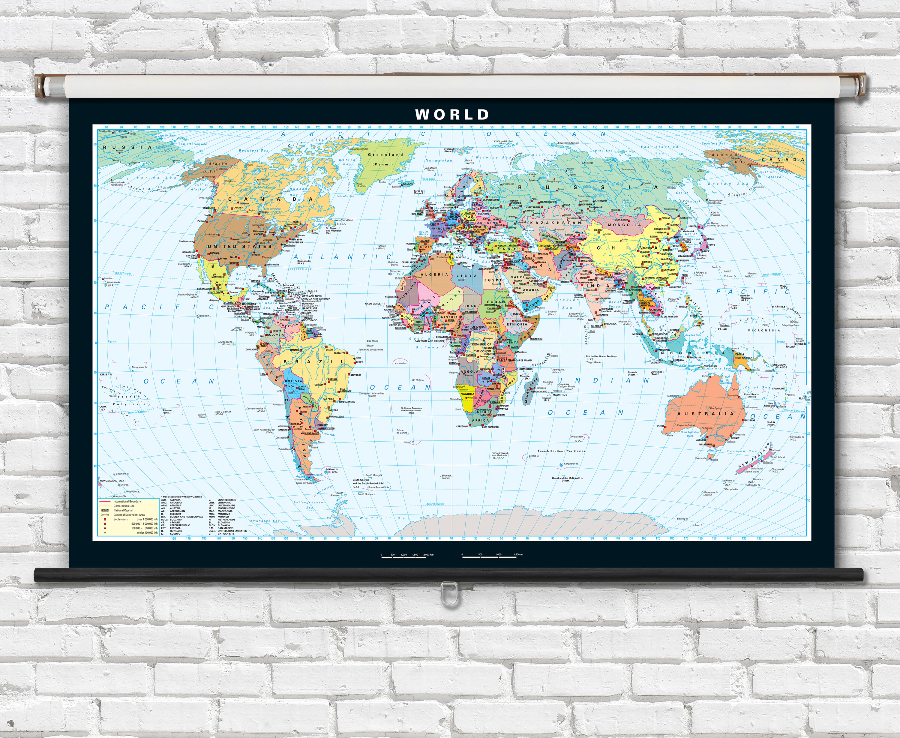 Advanced World Compact Political Map on Spring Roller - from Klett ...