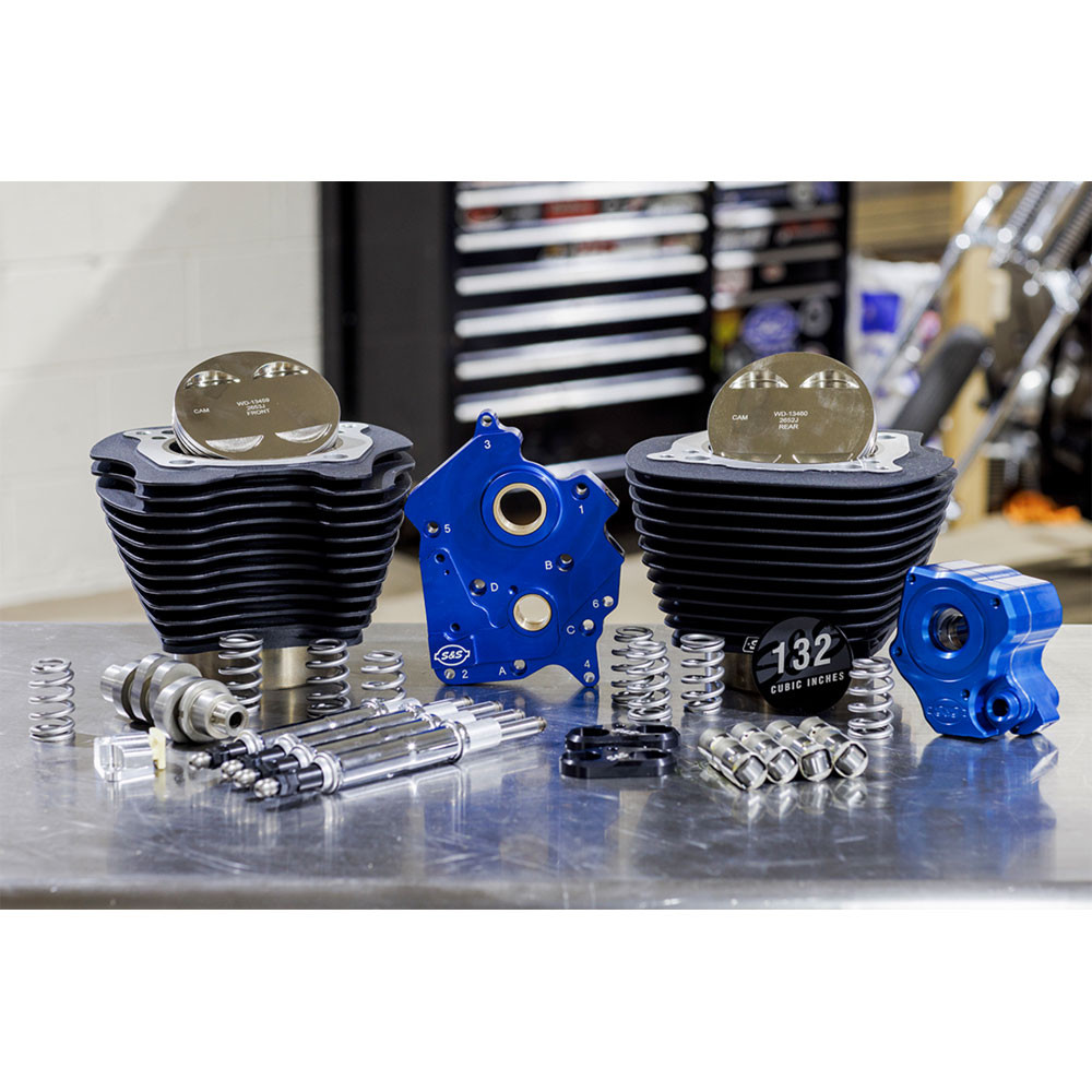 S&S 132" Power Pack Chain Drive Oil Cooled for 114/117" Harley M8 - Get ...