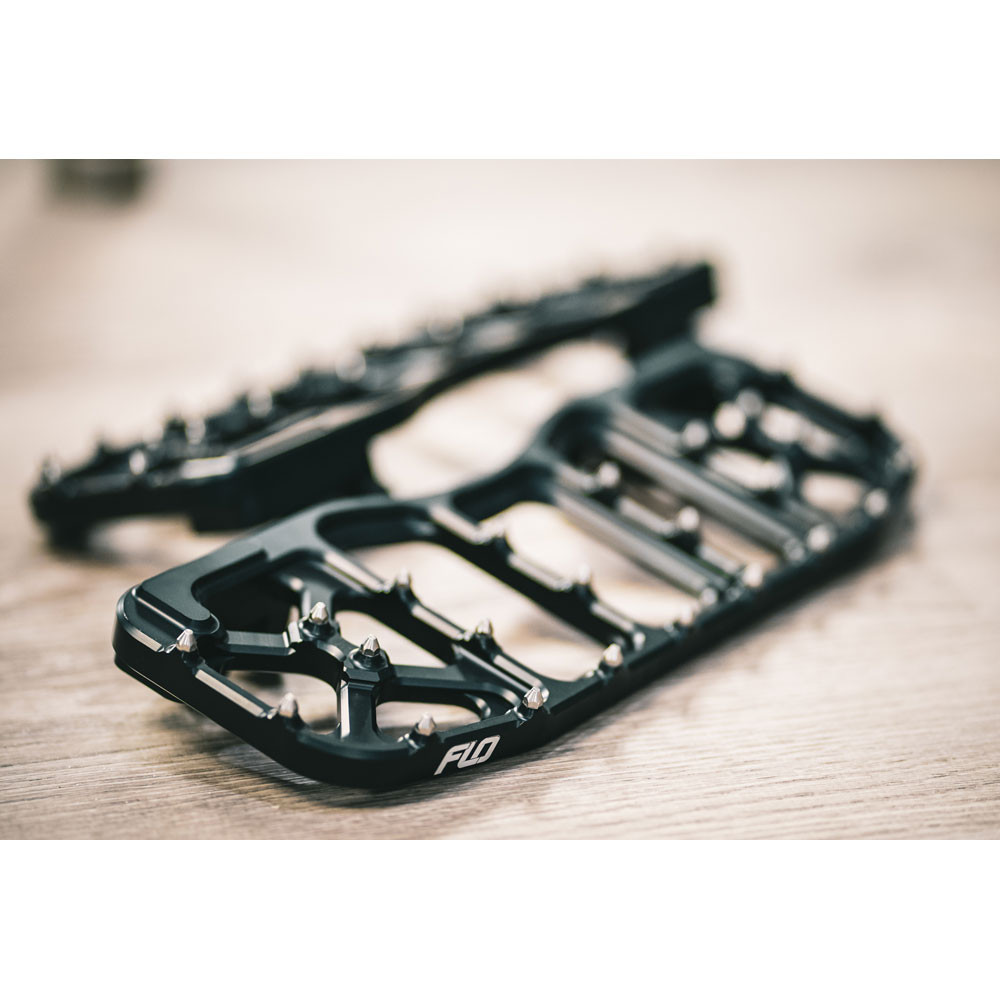 Flo Motorsports V5 Bagger Floor Boards for Harley Touring - Black ...