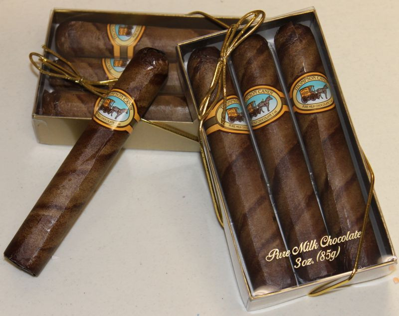 Royal Chocolate Cigars Round - Gift Box of 3