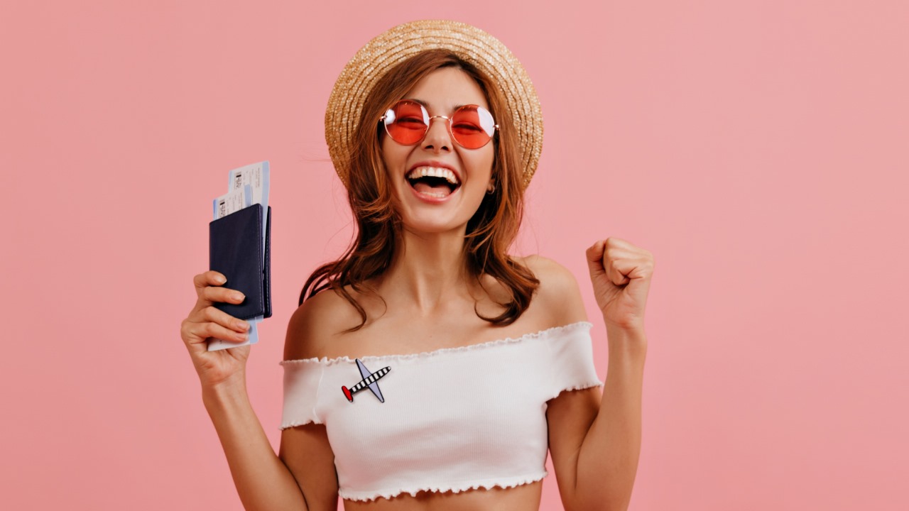 Cool Campus Looks: Sunglasses That Complement Your Style - Daniel Walters Eyewear