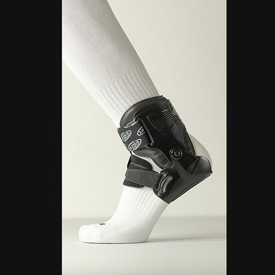 Ultra Zoom Ankle Brace - Athletic Stuff
