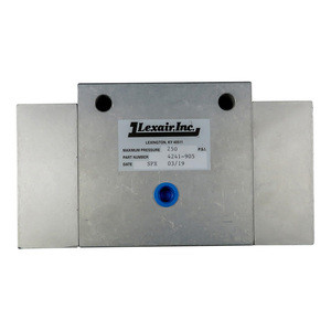 Shuttle Valve, 1-1/2" NPT, 250 PSI, material number 4010077, Hankison