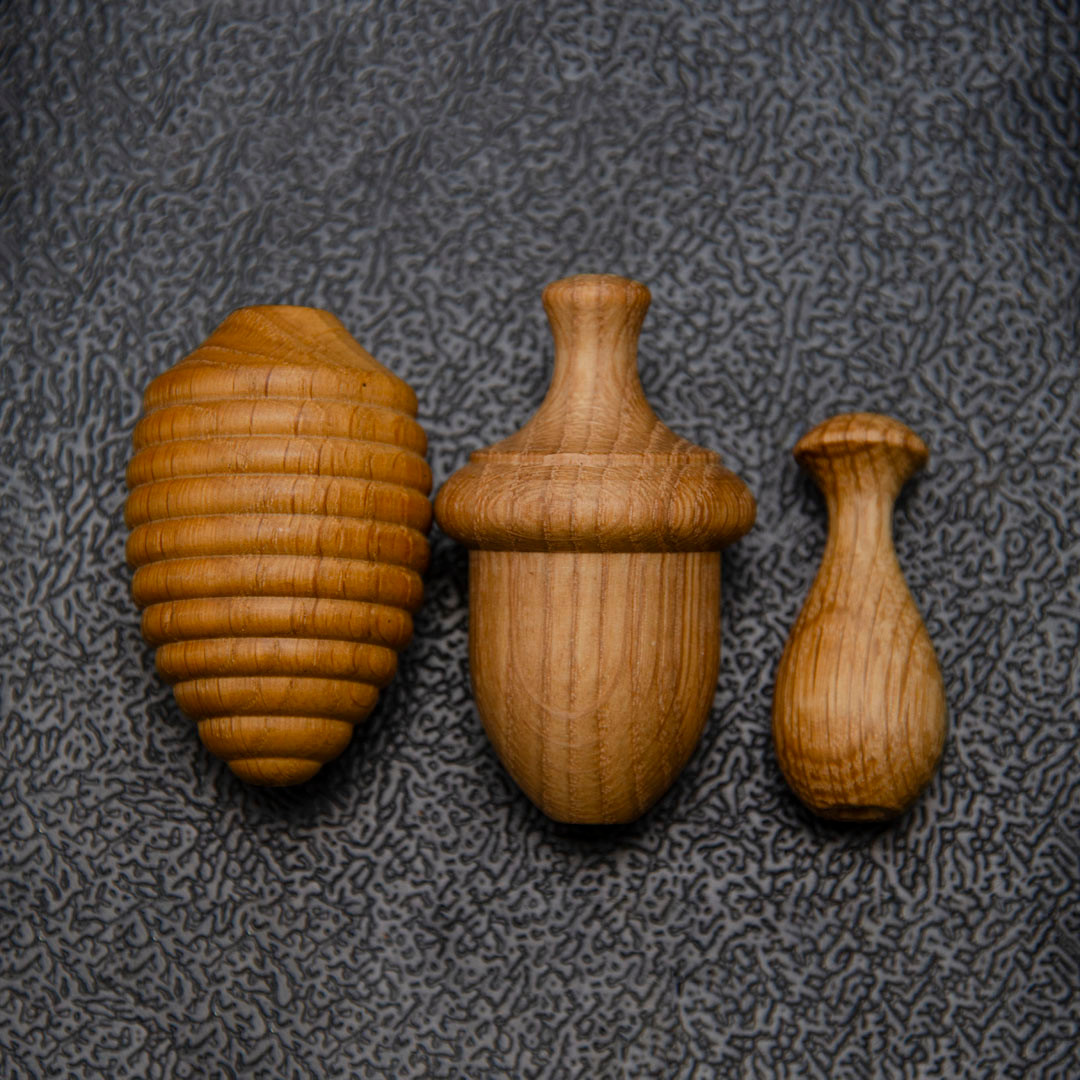 Oak Light Pull