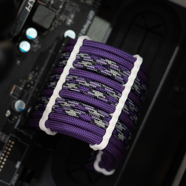Ensourced Customs | Custom Handcrafted Sleeved PC Cables