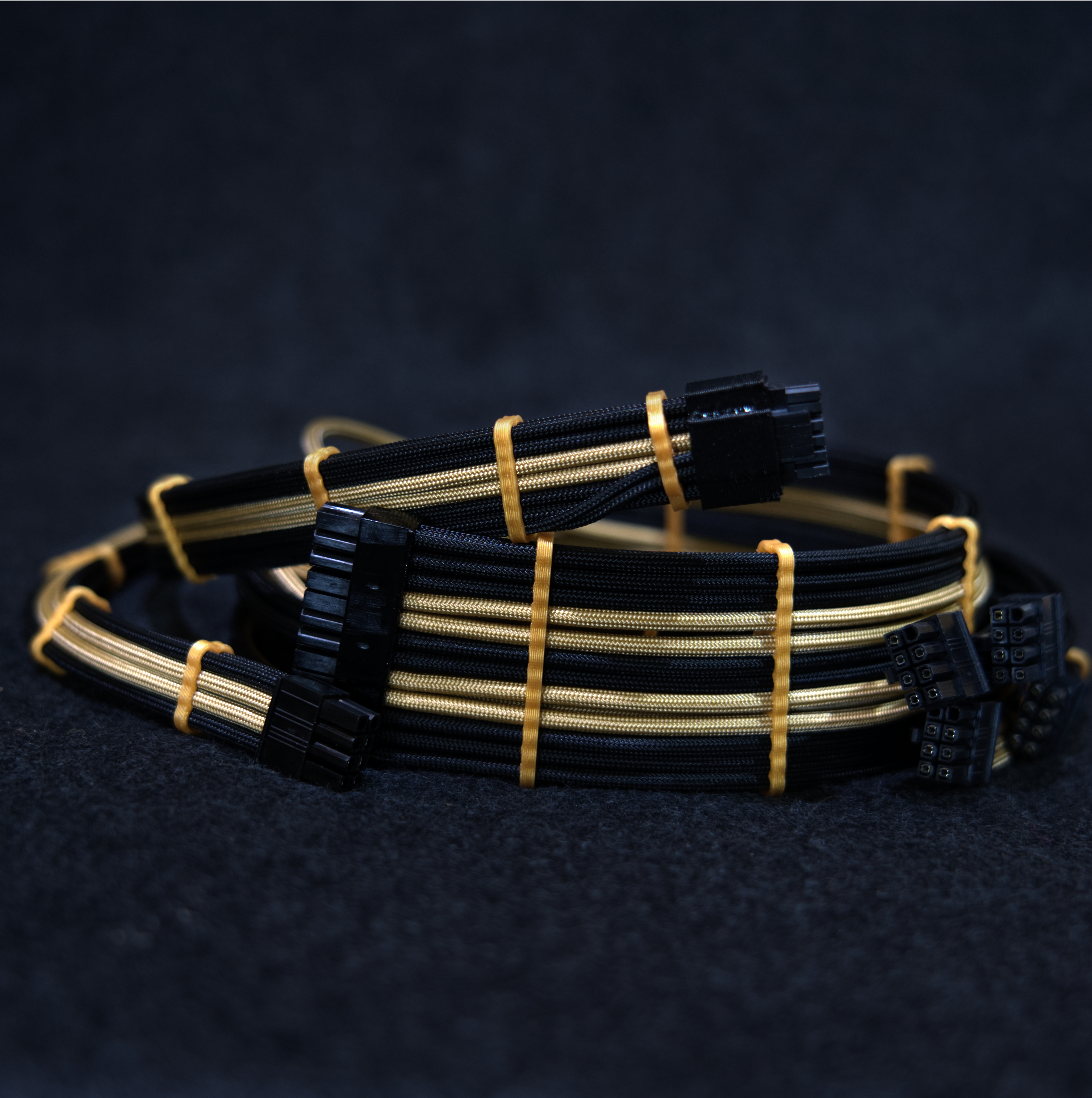 Order 11944 Unveiling ASUS Type One Cables in Black and Gold ...