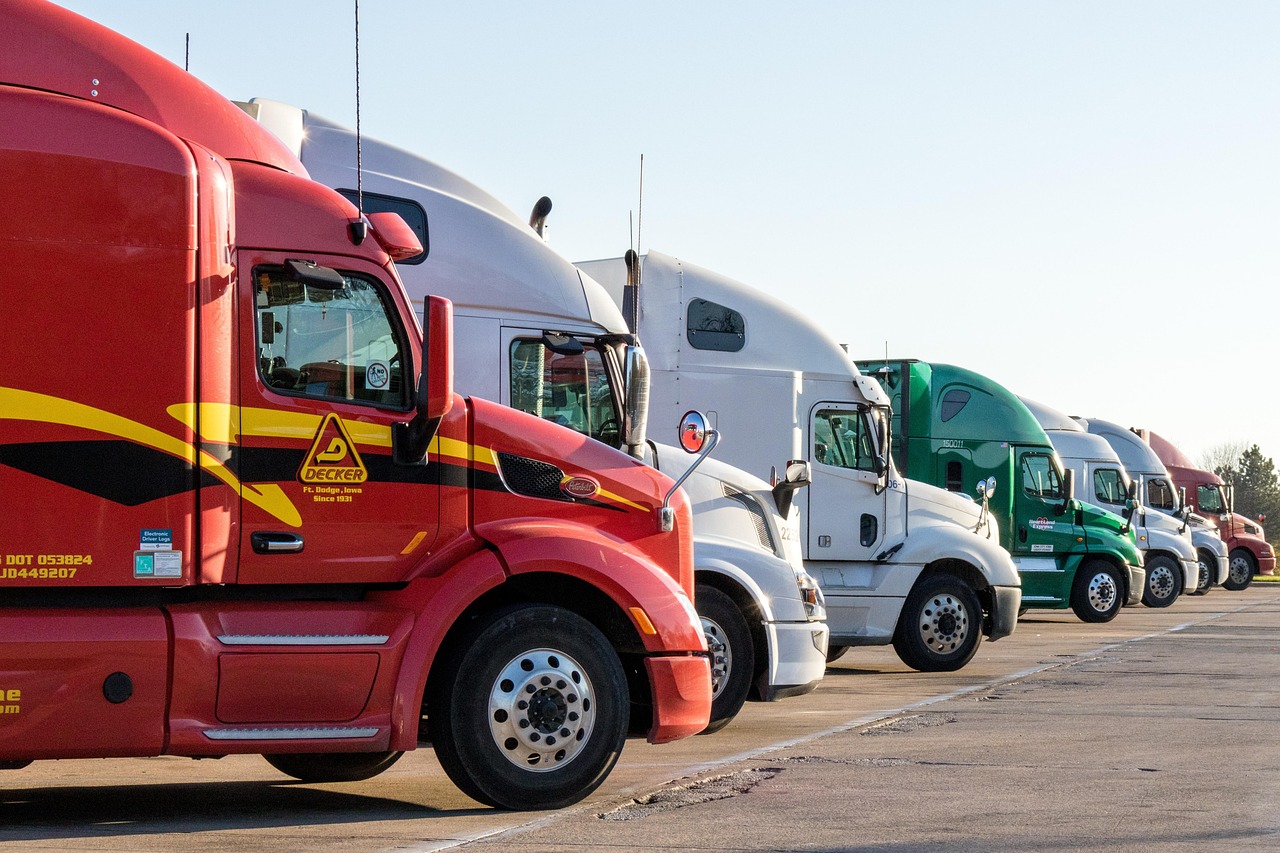 Semi Truck Buying Guide: Questions to Ask Before Investing in a Rig - 4 ...