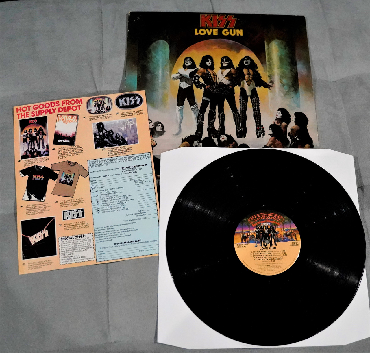 Love Gun LP NBLP 7057 with Merch Insert