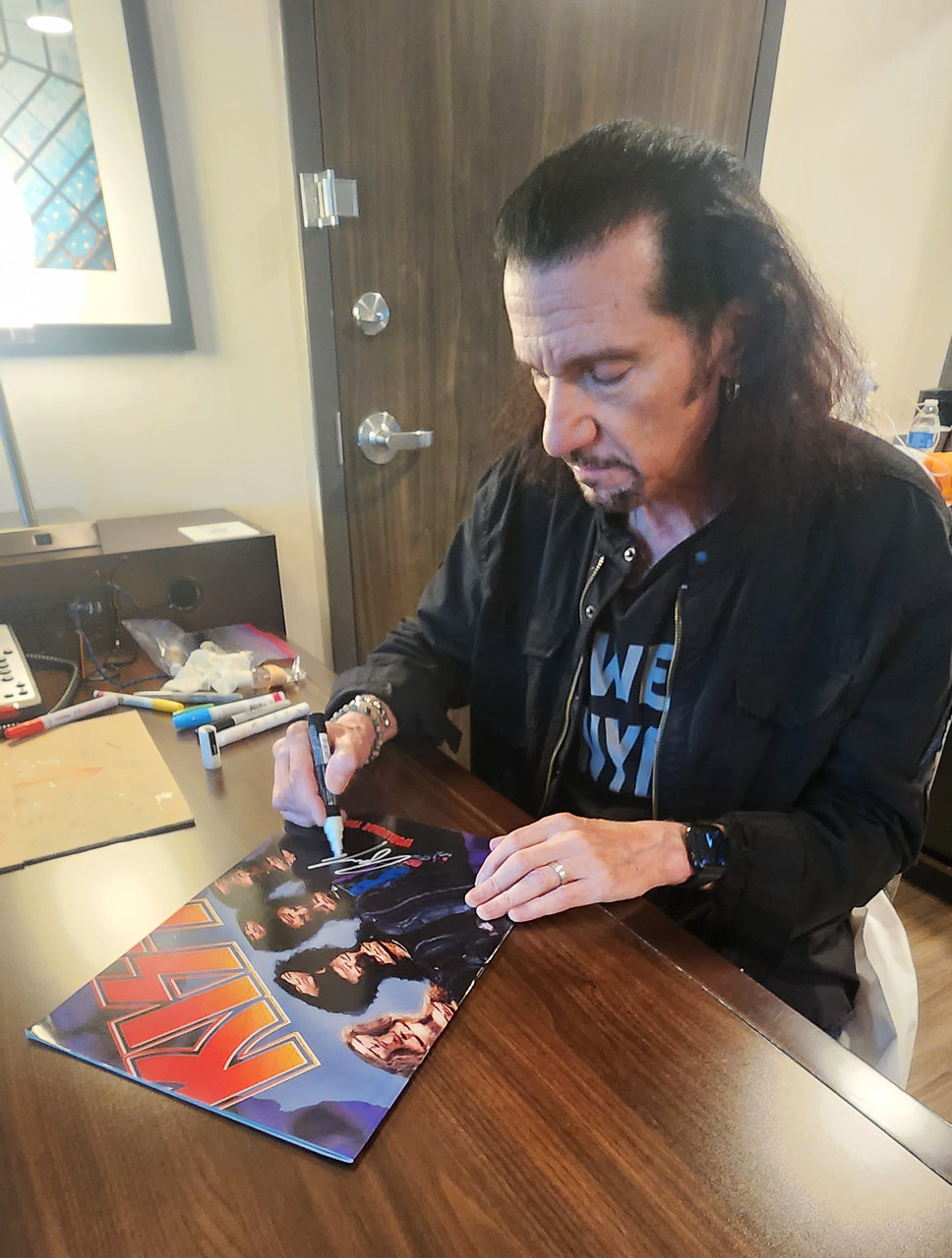 Bruce Kulick SIGNED 95-96 Japan Tour KISS Program Tourbook