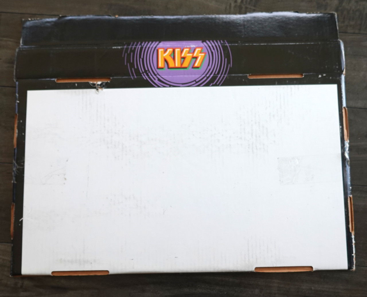 KISS Sonic Boom Display