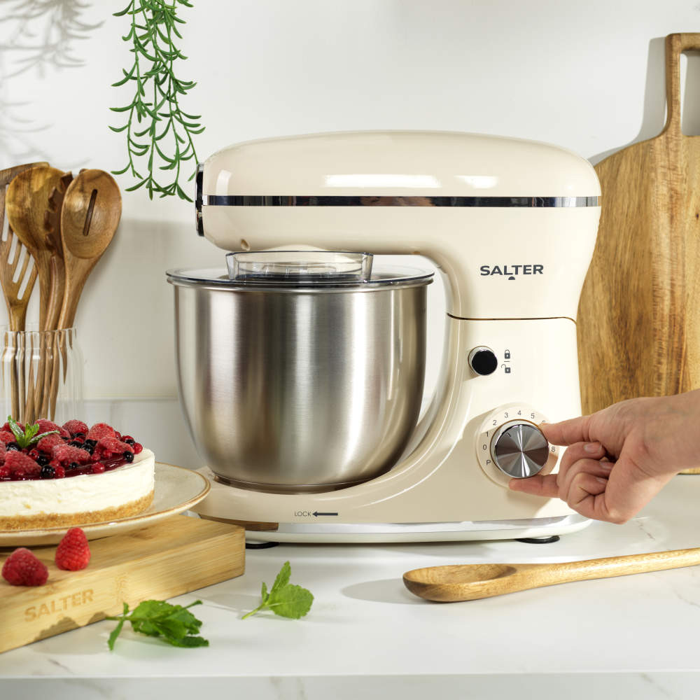 Shop Retro Cream Stand Mixer | 5 L | Stainless Steel Bowl