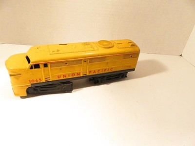 LIONEL POST-WAR ORIGINAL 1065 UNION PACIFIC ALCO A RUNS FWD ONLY- GOOD ...