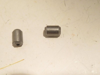 LIONEL POST-WAR PART- 600-0041-022 COLLECTOR ROLLERS(2)--NEW- FREE SHPG ...
