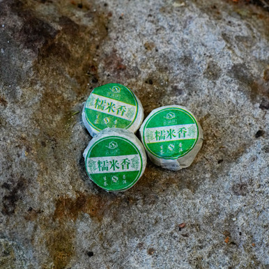 Piccolo Sticky Sheng Pucks | West China Tea