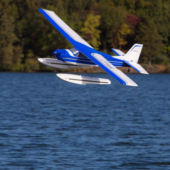 E-Flite EFL49500 Valiant 1.3M BNF Basic RC Plane