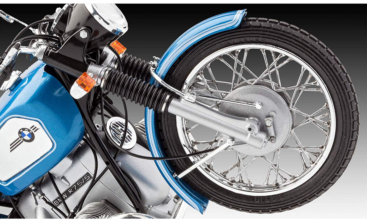 Revell BMW R75/5 1/8 scale Motorcycle Kit