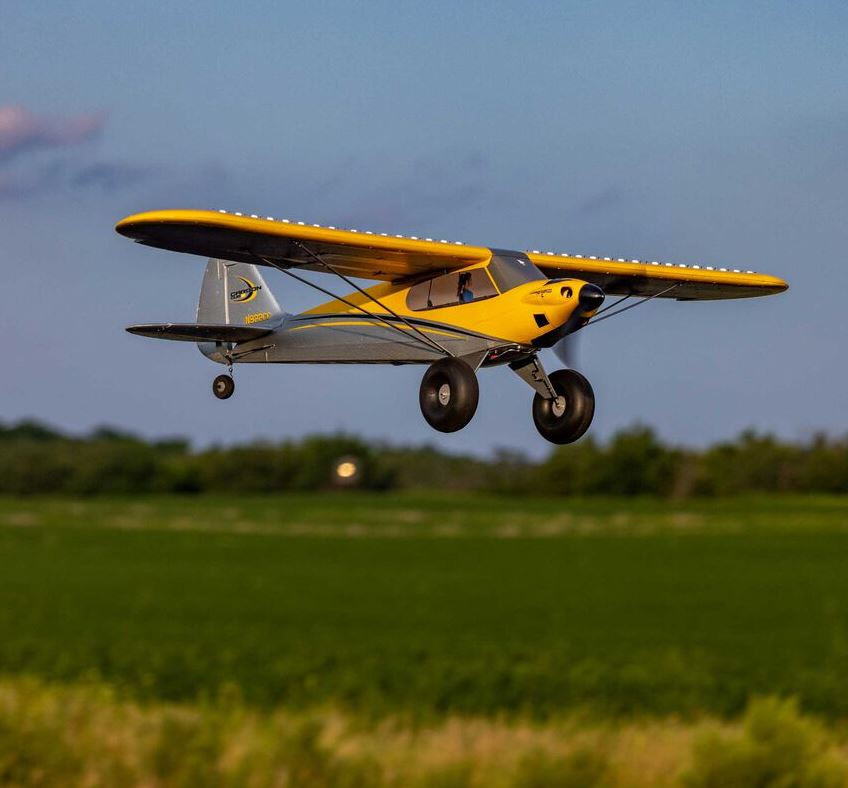 HobbyZone HBZ32000LE Carbon Cub S 2 1.3m Chandra Patey Limited Edition RTF