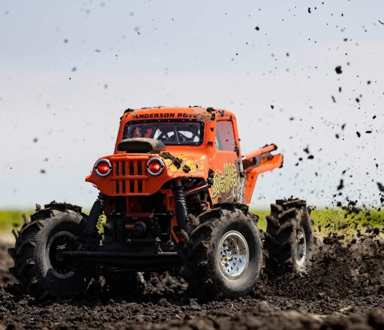 Losi Los04024t2 Lmt 4wd Solid Axle Mega Truck Brushless Rtr Bog Hog