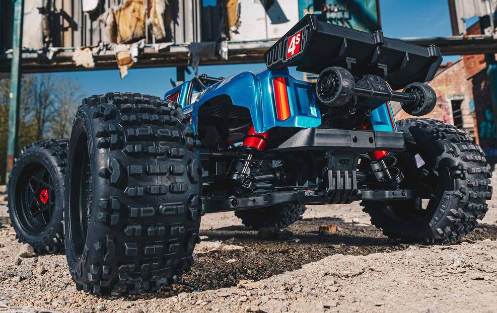 Arrma ARA4410V2T2 1/10 Outcast 4x4 4S V2 BLX Stunt Truck RTR Blue