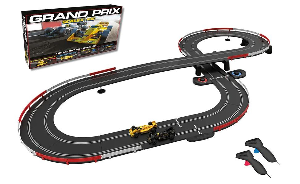 Scalextric C1432 1980s F1 Lotus Senna Grand Prix Race Set