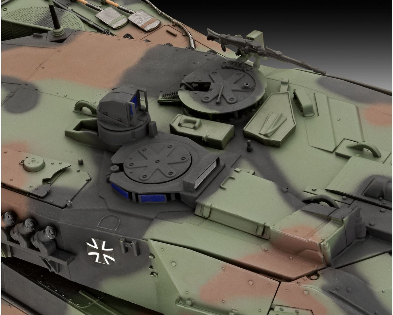 Revell RV03342 1/35 Leopard 2 A6M+