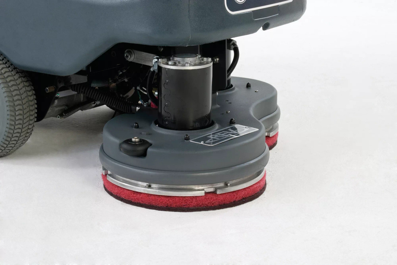 Advance SC750™ 28C Walk-Behind Scrubber -28" Cyl, 242 AH 56112373