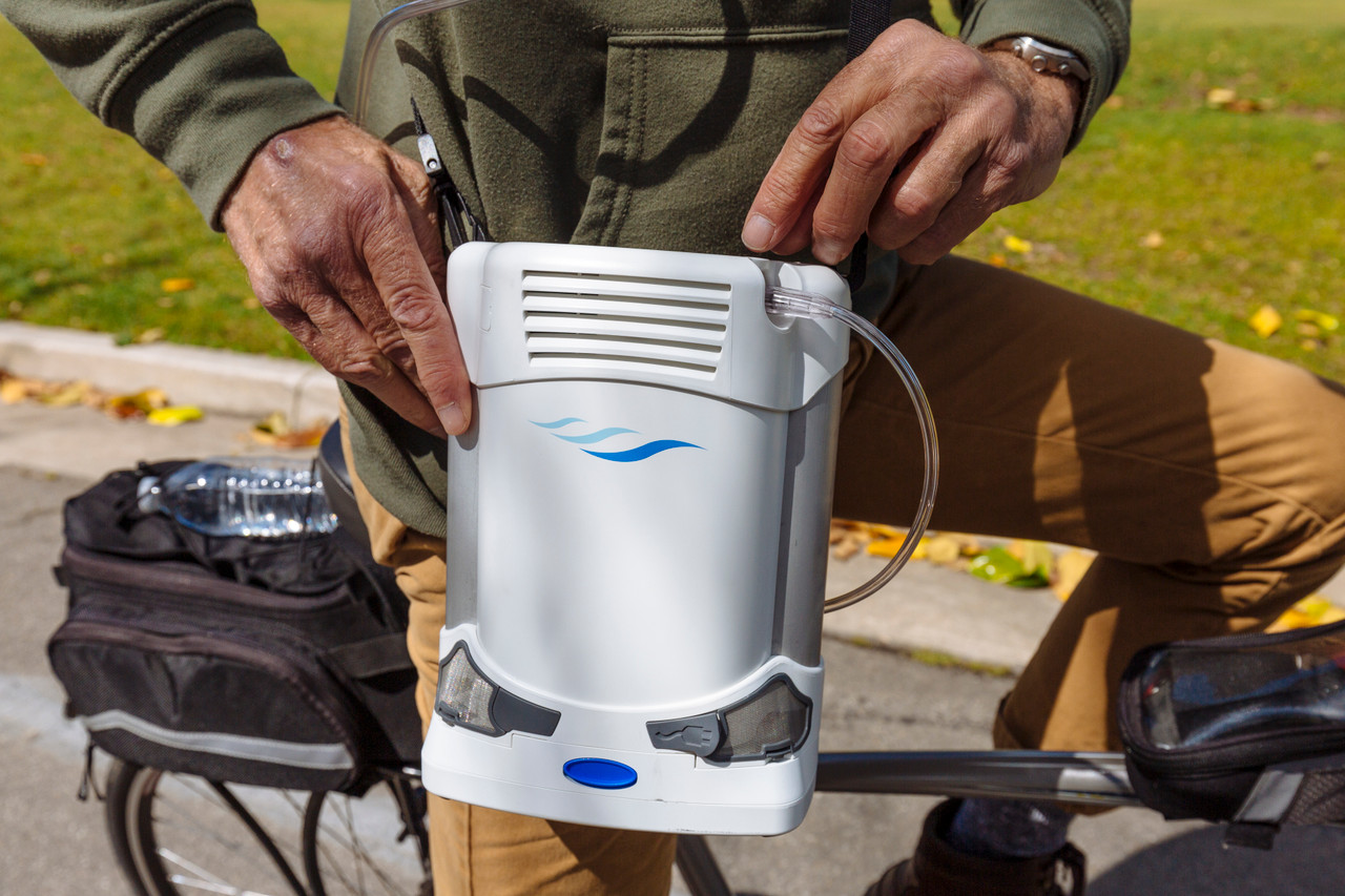 FreeStyle® Comfort® Portable Oxygen Concentrator with 16 Cell Battery