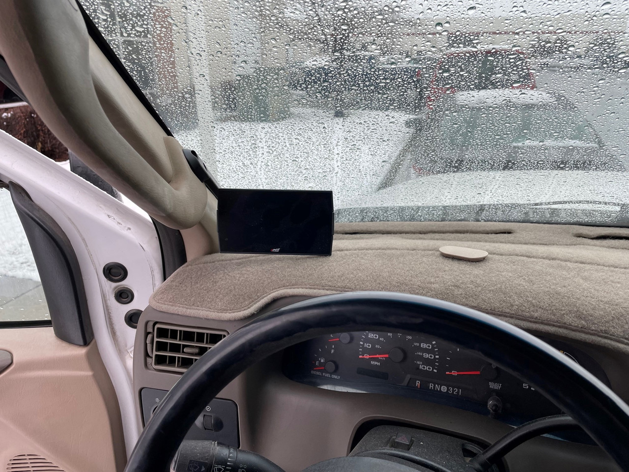 EDGE Products 18604 A-Pillar Display Mount for 2004.5-2007 Ford F250/F350
