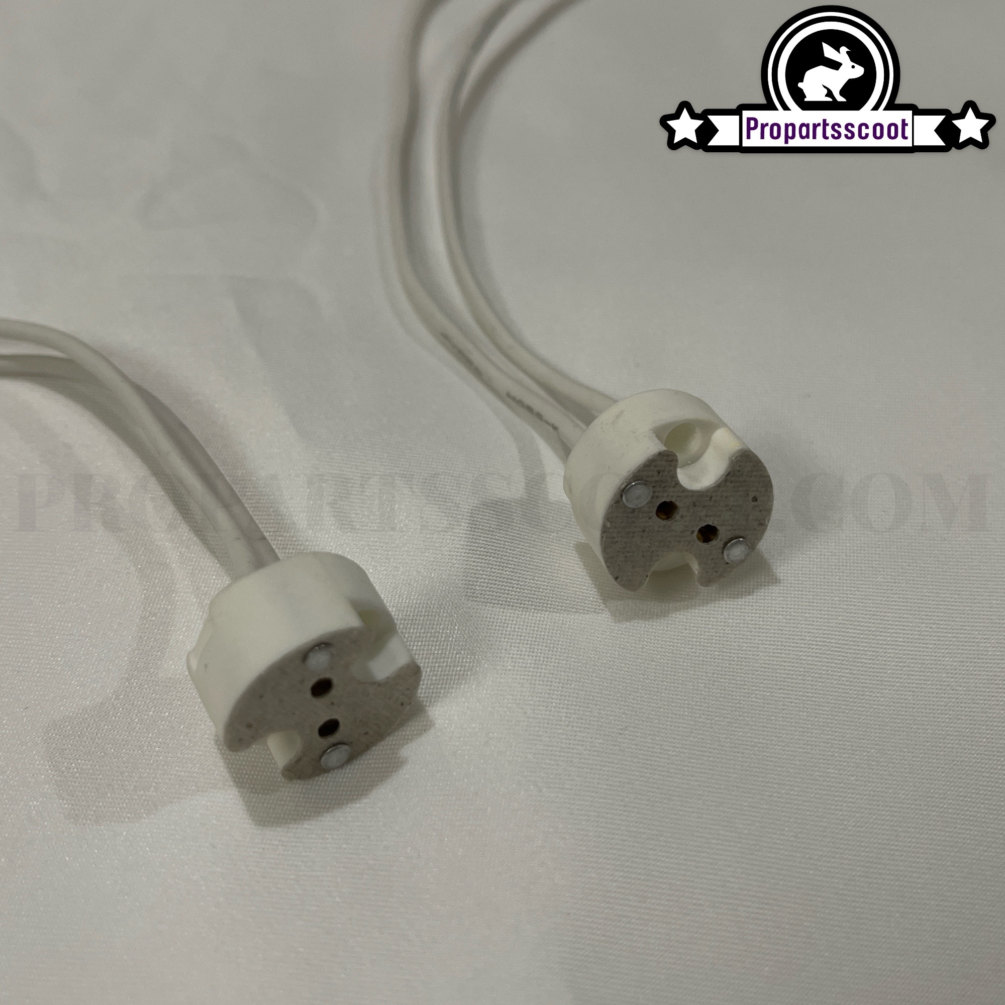 Halogen Bulbs sockets connection — (MR16)