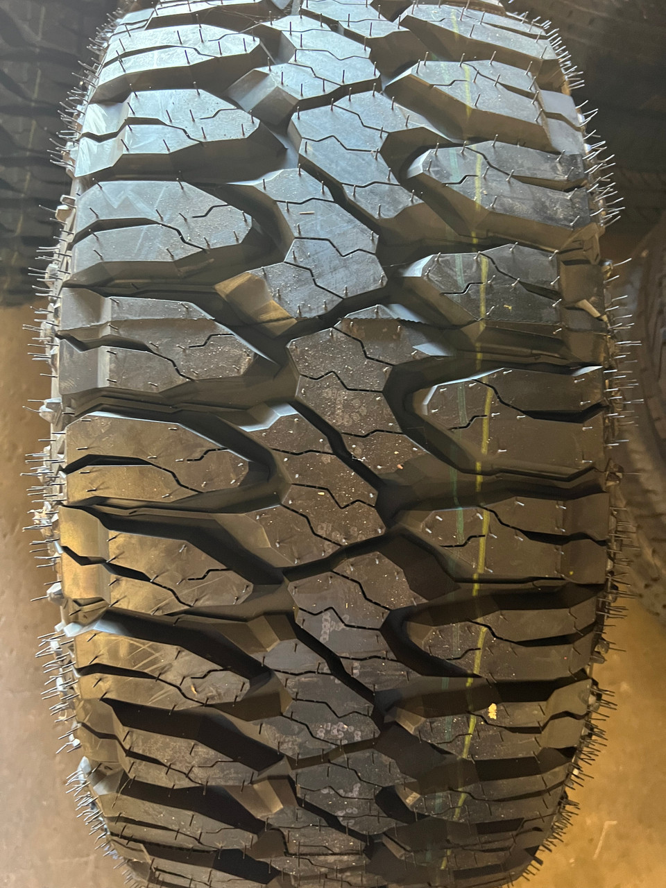 Black And Machine Denali Style Split Spoke 22 Wheels With 33x1250r22