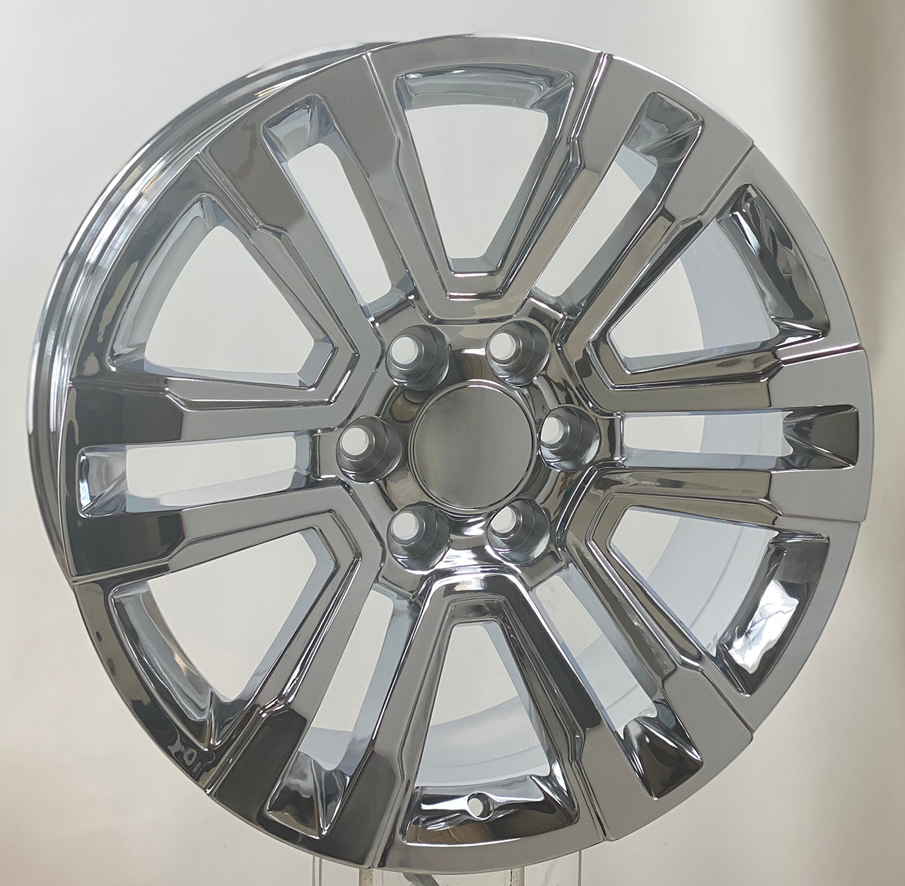 Chrome Raised Split Spoke 22 Wheels With 33x1250r22 Mud Terrain Tires
